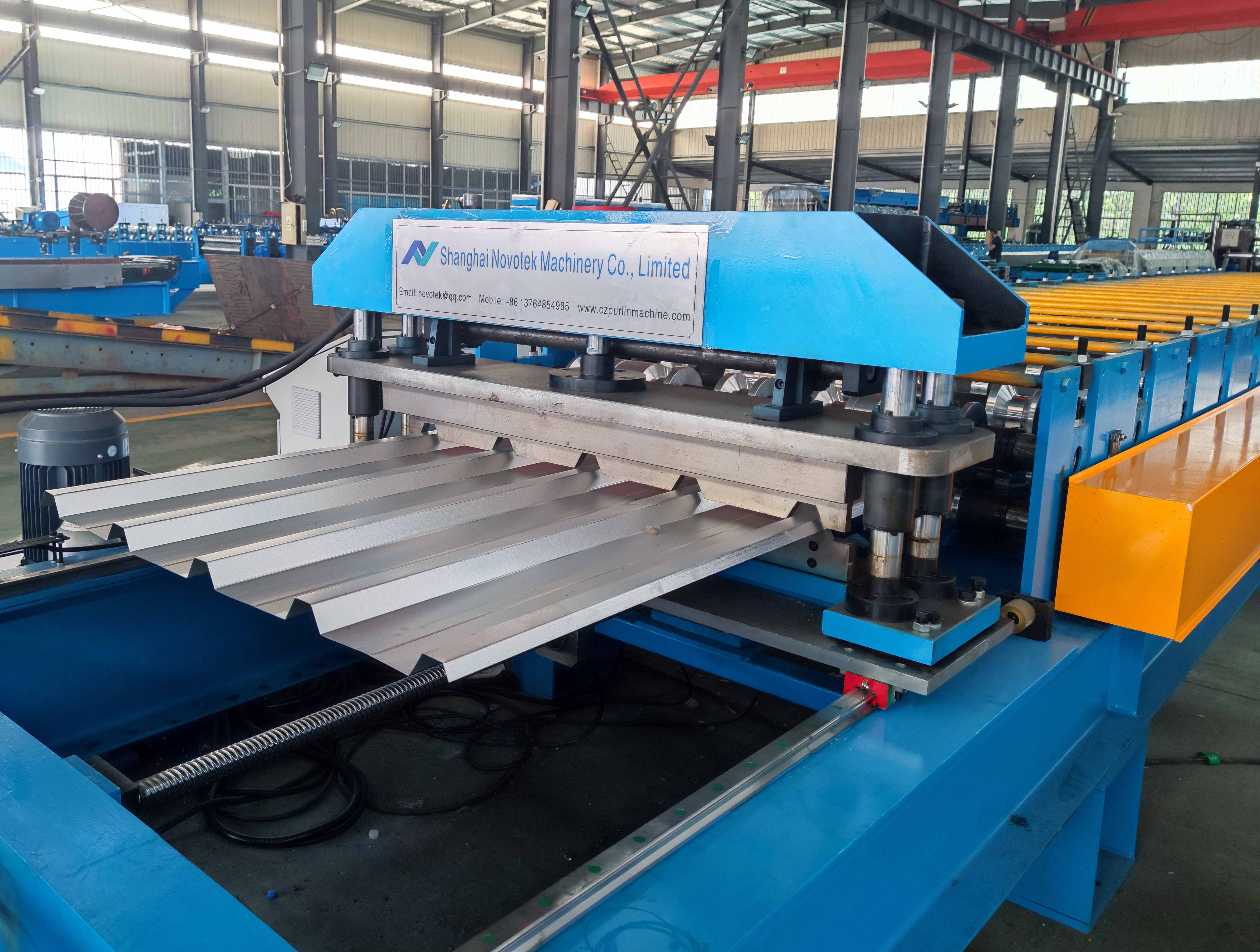 Roof Sheet Roll Forming Machine with Stacker - Roll Forming Machine ...