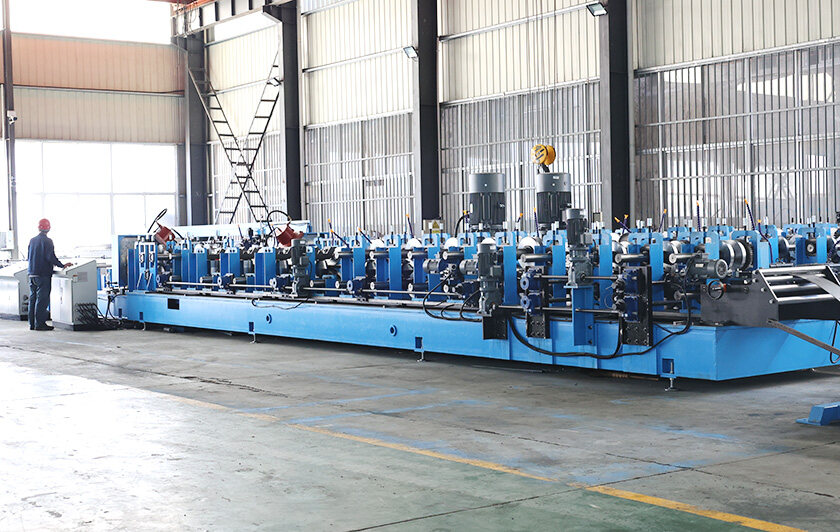 High Speed CUZ Purlin Roll Forming Machine - CZ Purlin Roll Forming ...